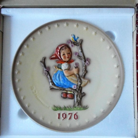 Goebel | Wall Decor | Goebel Mj Hummel Plates 976 1977 1978 | Poshmark